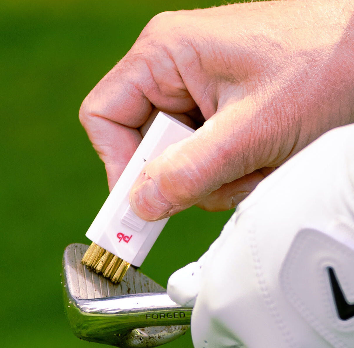 Pocket Brush - Portable Golf Club Cleaner